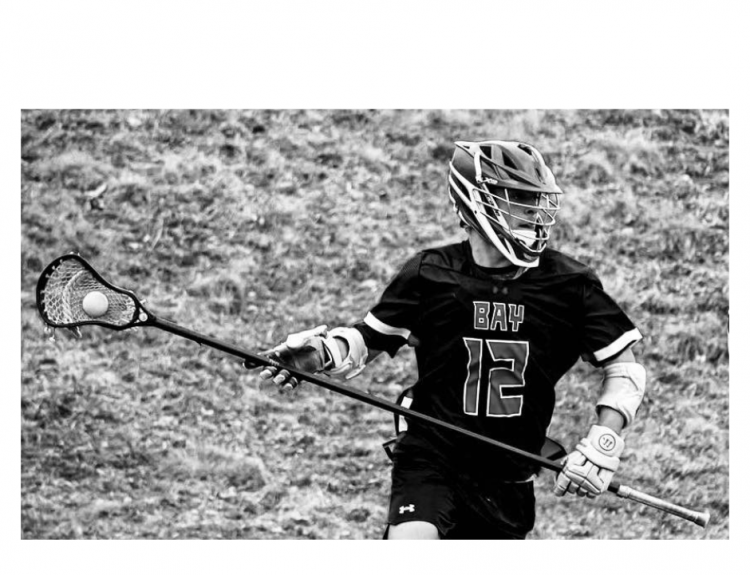 Тамирчин хүү тоглолтын үеэр толгойдоо бөмбөгөөр цохиулж амь насаа алджээ Delhii Mn